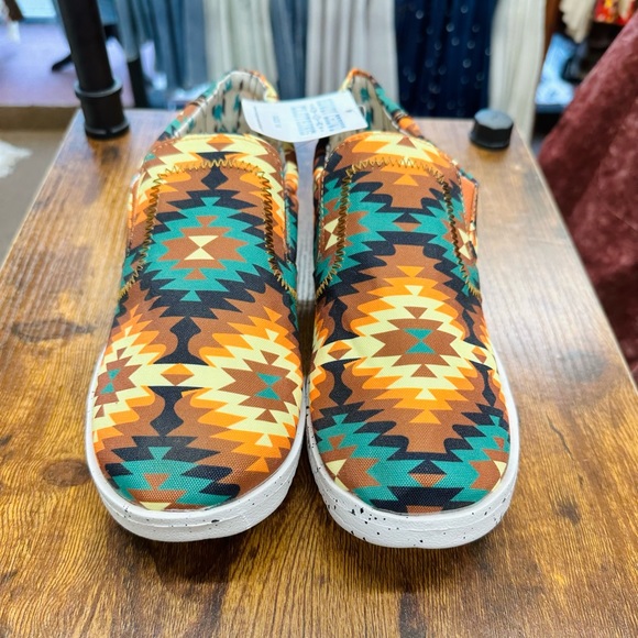 rowdy crowd | Shoes | Rowdy Crowd Beaufort Shoe | Poshmark